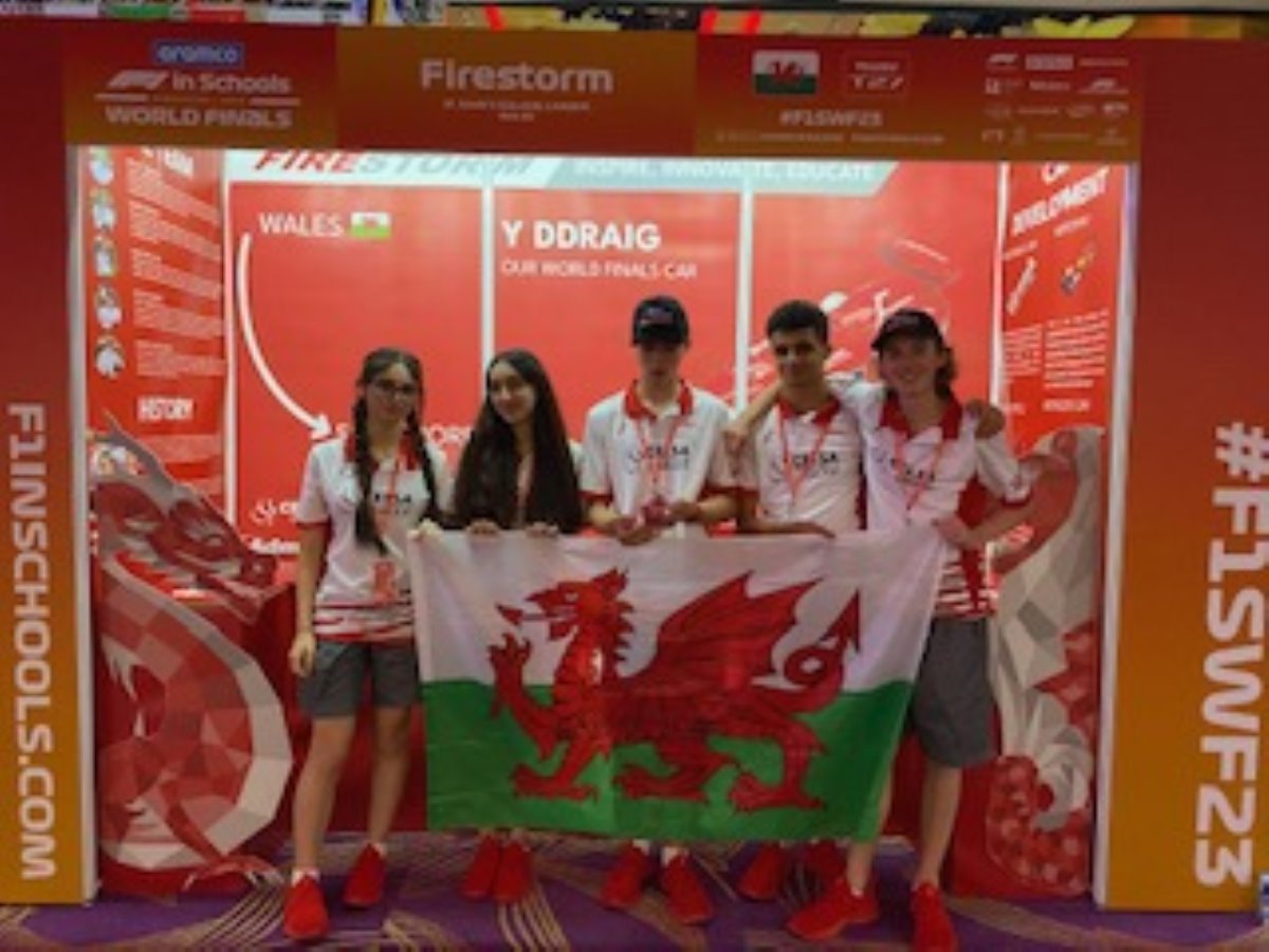 Team Firestorm at the F1 in Schools World Finals in Singapore | News ...